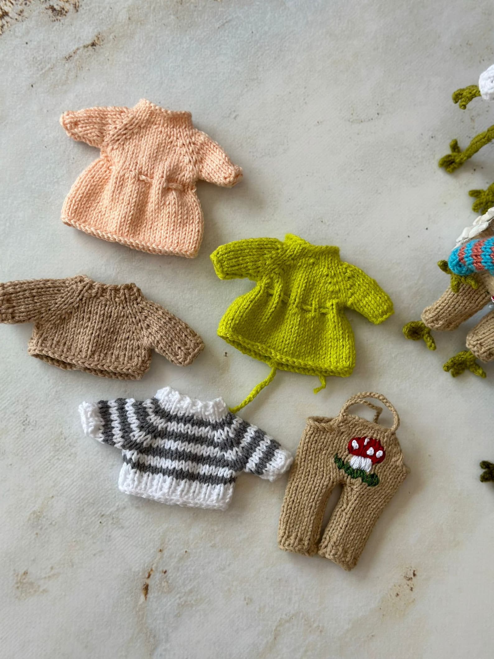 Knitted Frog Clothes: Organic Cotton Outfit for Amigurumi Frog - Etsy