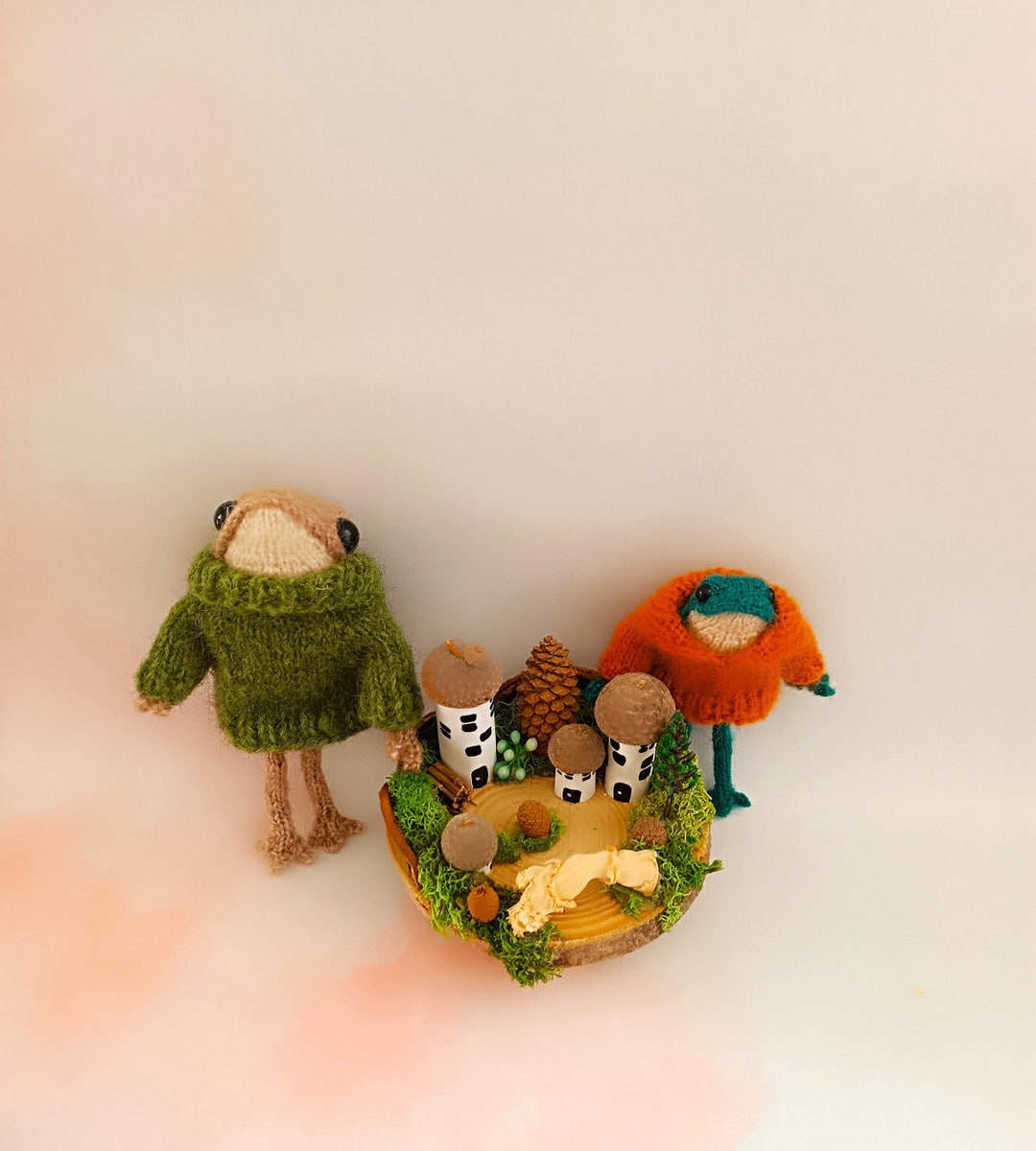 KNITTING Frog's With Sweaters , Cute Frog With Sweater , Custom Frog ...