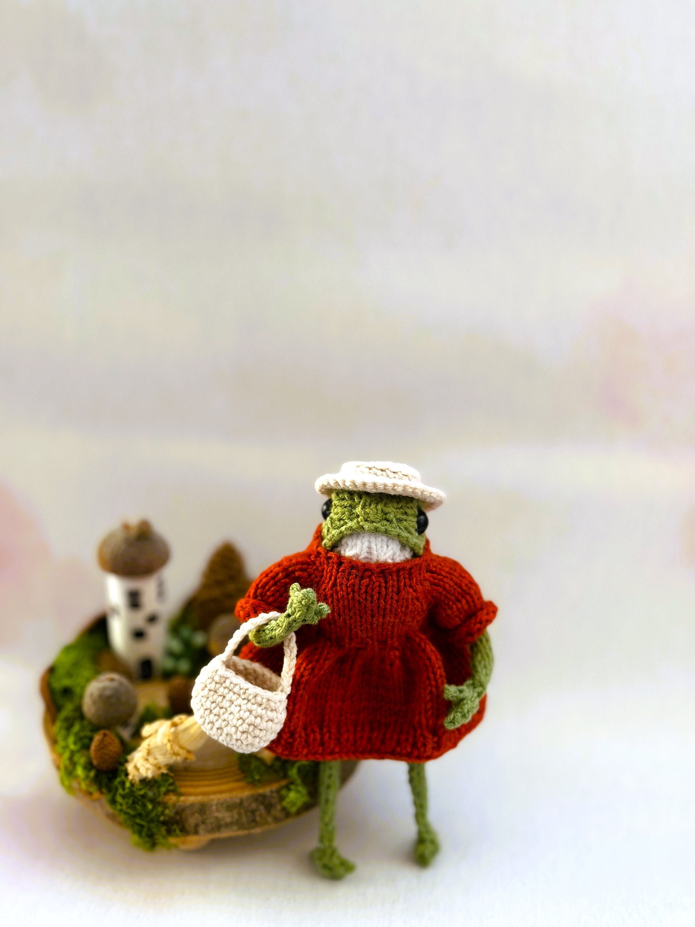 Crochet Frogs Mrs Frog KNITTING Cute Frog With Sweater , Custom Frog ...