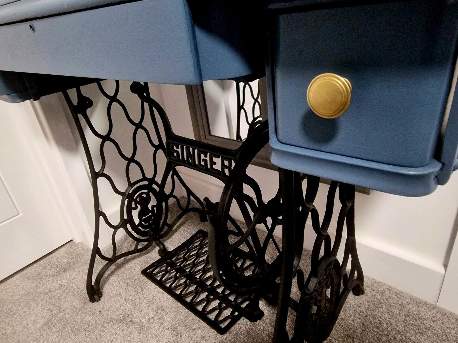 Singer Sewing Machine Hall / Console Table. - Etsy