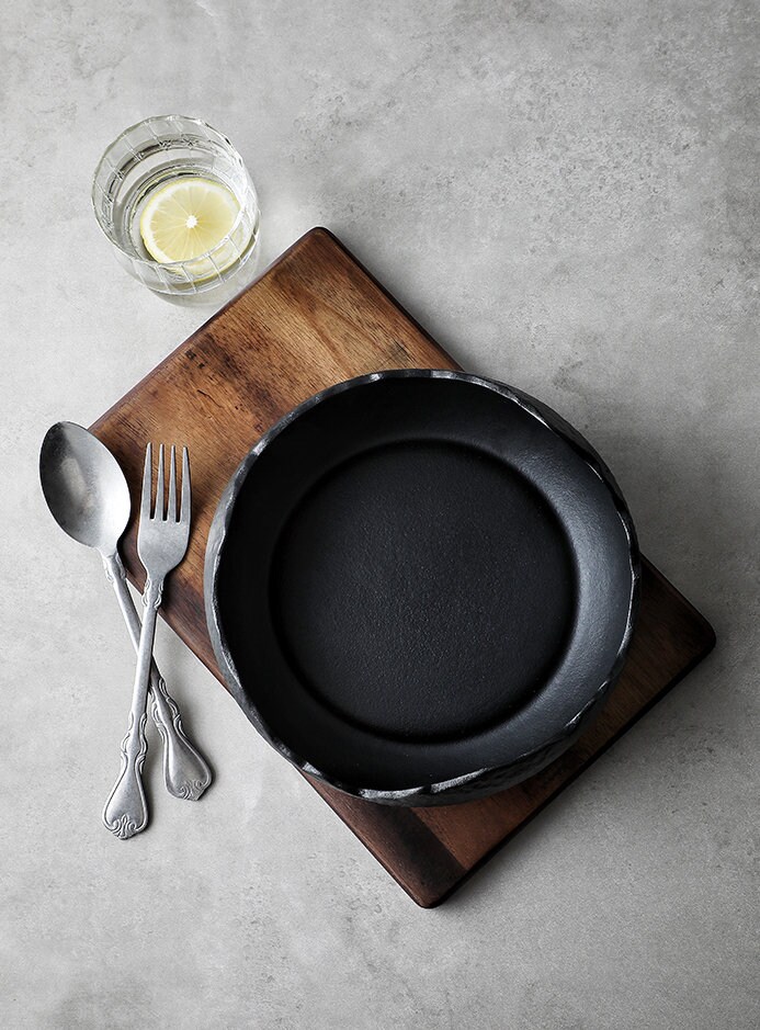 PT107 Chubby Ceramic Dinner Plates for Luxury Dining Experiences ...