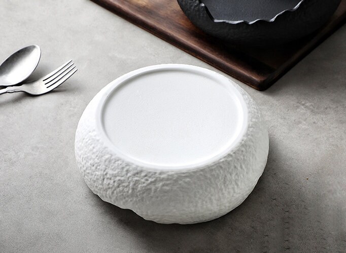 PT107 Chubby Ceramic Dinner Plates for Luxury Dining Experiences ...