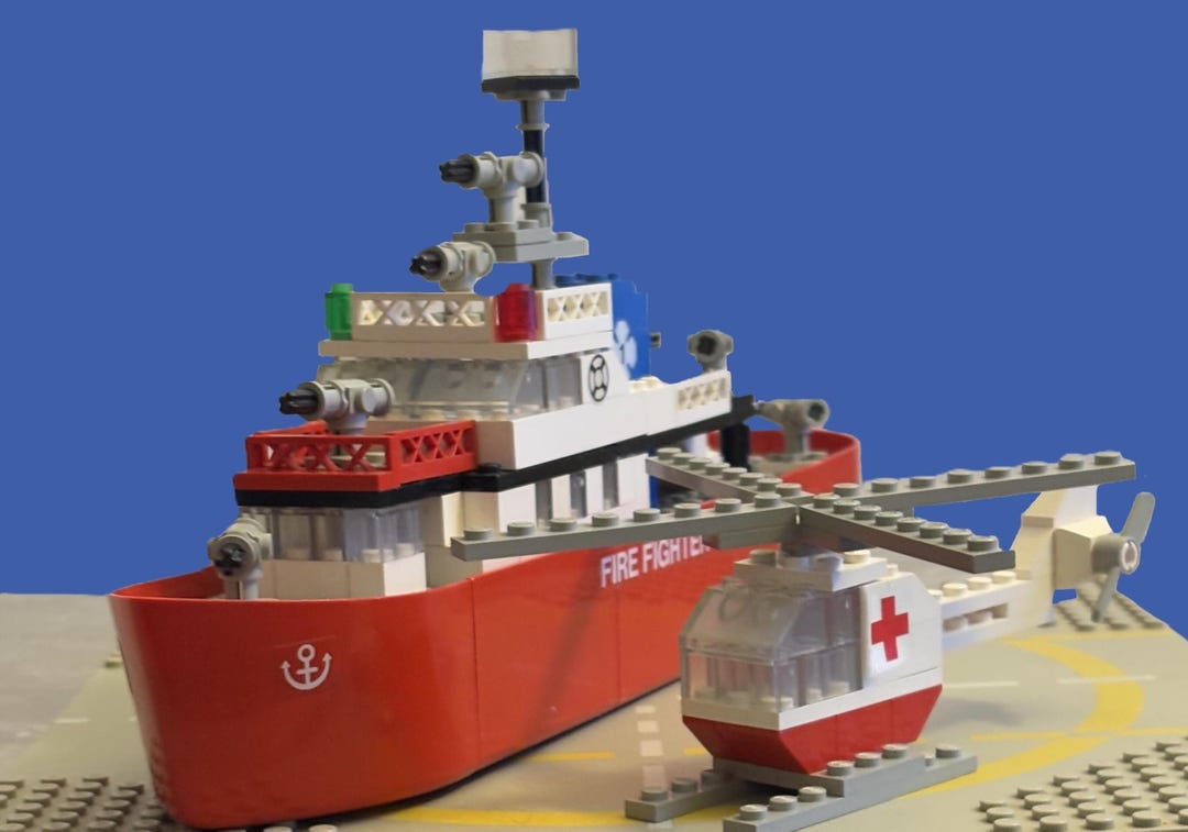 Vintage 1978 LEGO Fire Fighter Ship & 1979 Helicopter - Etsy