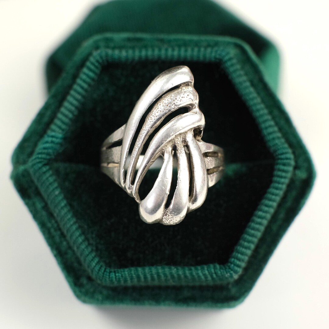 Sterling Silver Vintage Ring With Minimalist Ukrainian Pattern ...