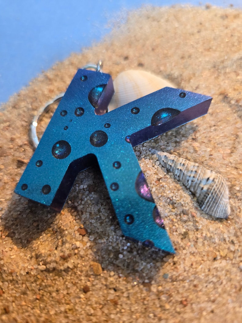 Rain Drop Metallic Color Shifting Initial Letter K Keychain in Blue ...