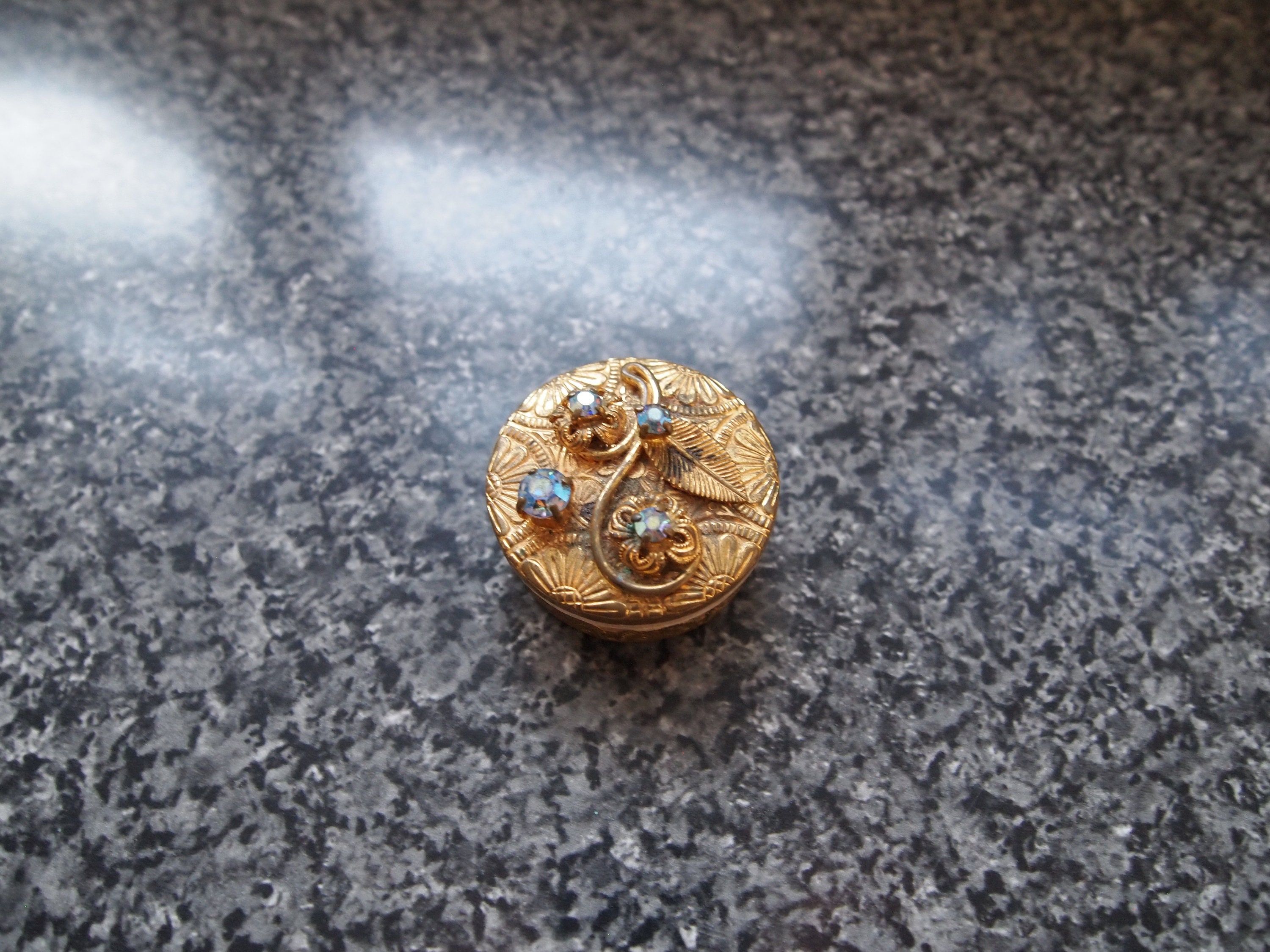 1960s Beautiful Pill Box - Etsy