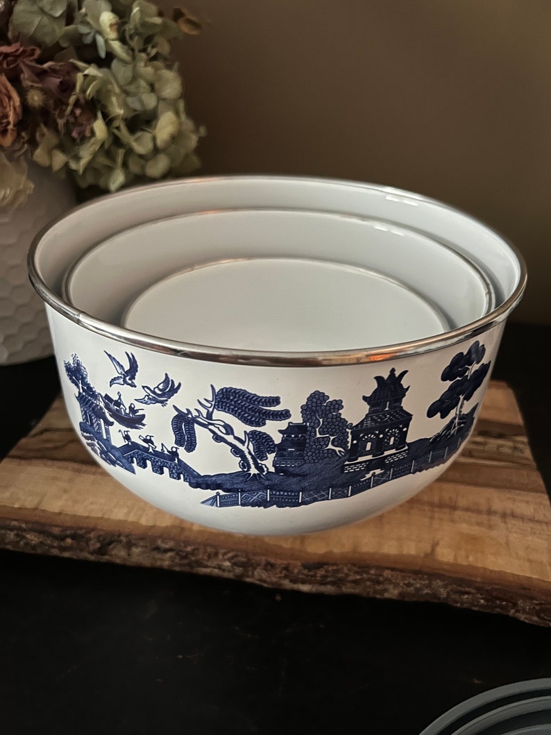 Blue Willow Enamelware. Vintage Enamel Tea Kettle, Colander, Dutch Oven ...