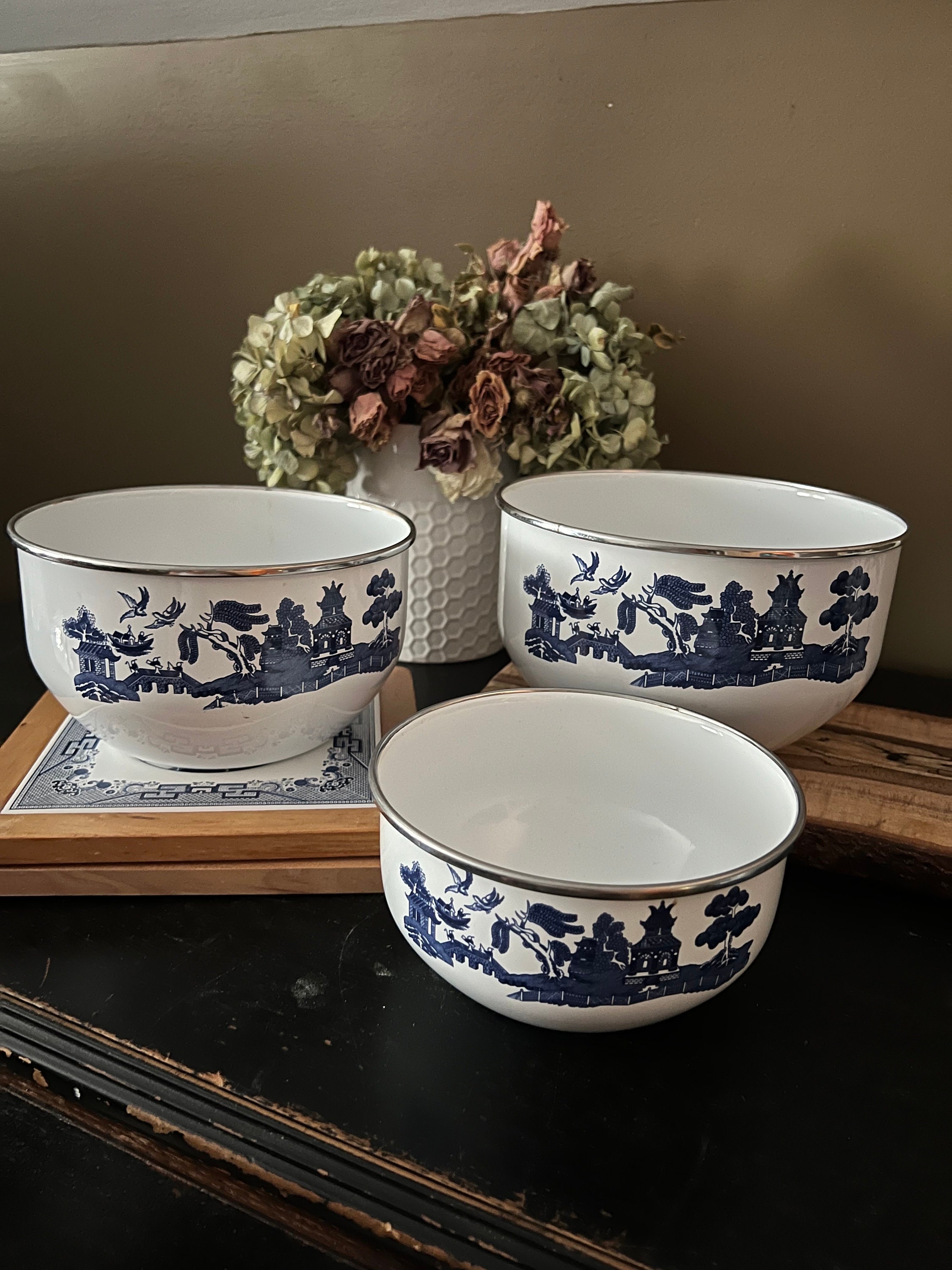 Blue Willow Enamelware. Vintage Enamel Tea Kettle, Colander, Dutch Oven ...