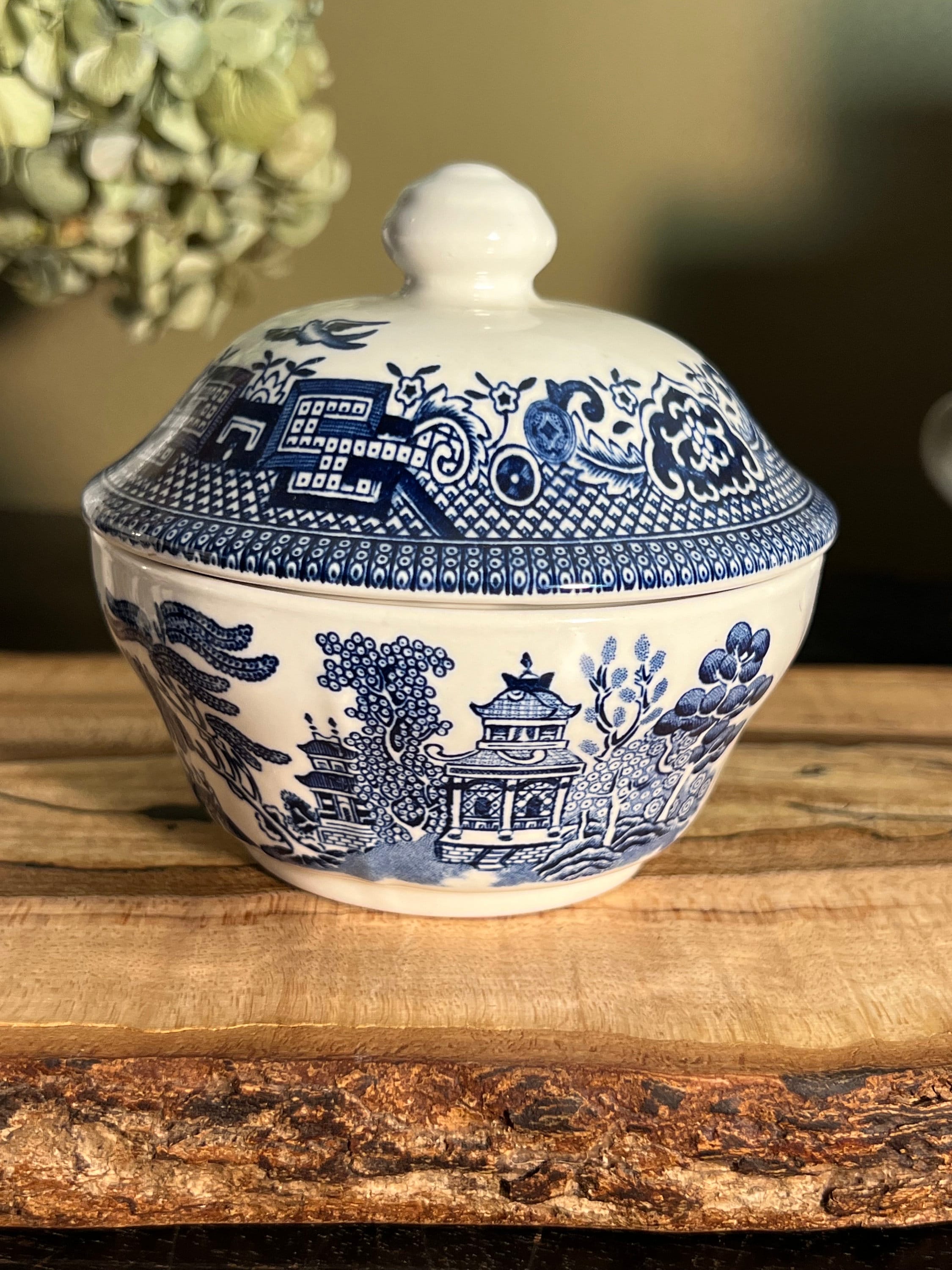 Vintage Churchill Blue Willow, Made in England, Teapot & Teacups ...