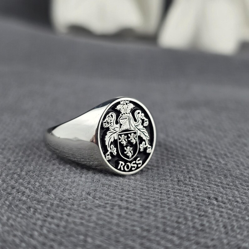 Custom Family Crest Ring for Men, Personalized Heraldic Signet Ring ...