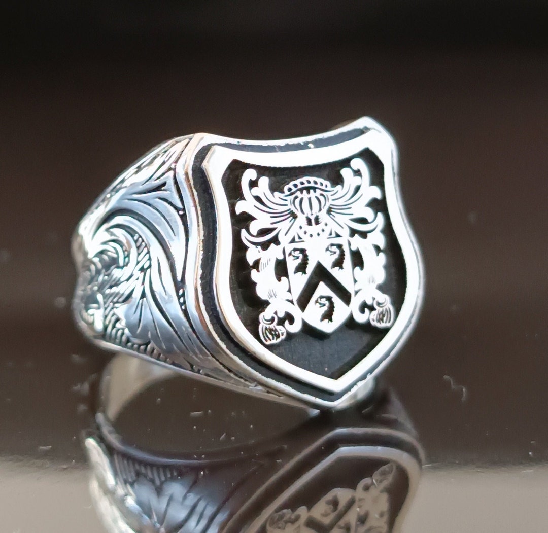 Coat of Arms Ring / Heraldic Shield Ring / Custom Family Crest Jewelry ...