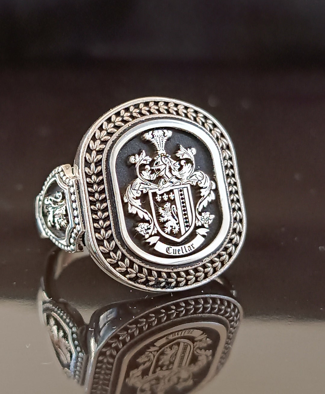 Family Crest Ring , Personalized Coat of Arms Ring, Heraldic Custom ...