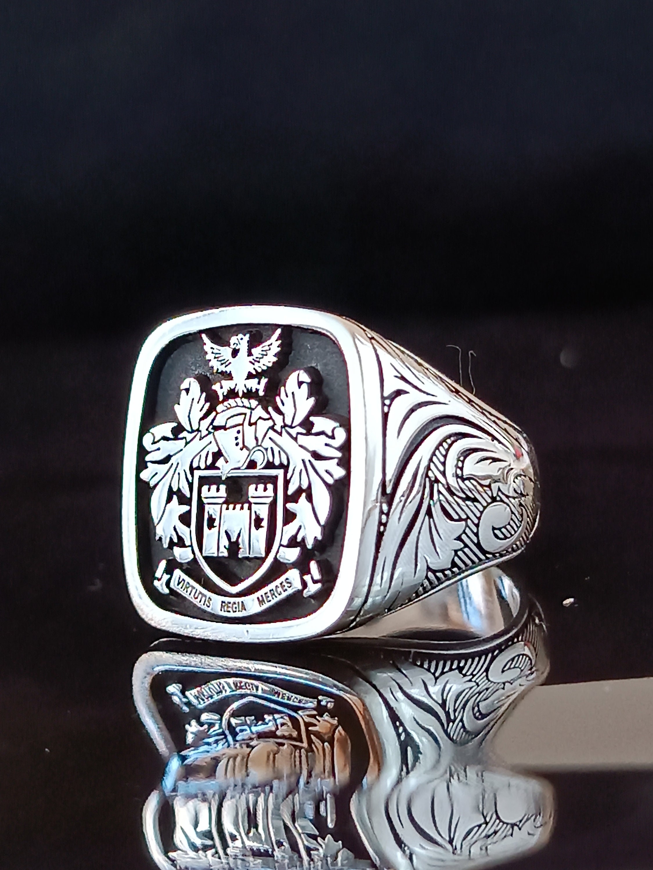 Crest Ring, Family Crest Signet Ring Christmas Gift, Coat of Arms Ring ...