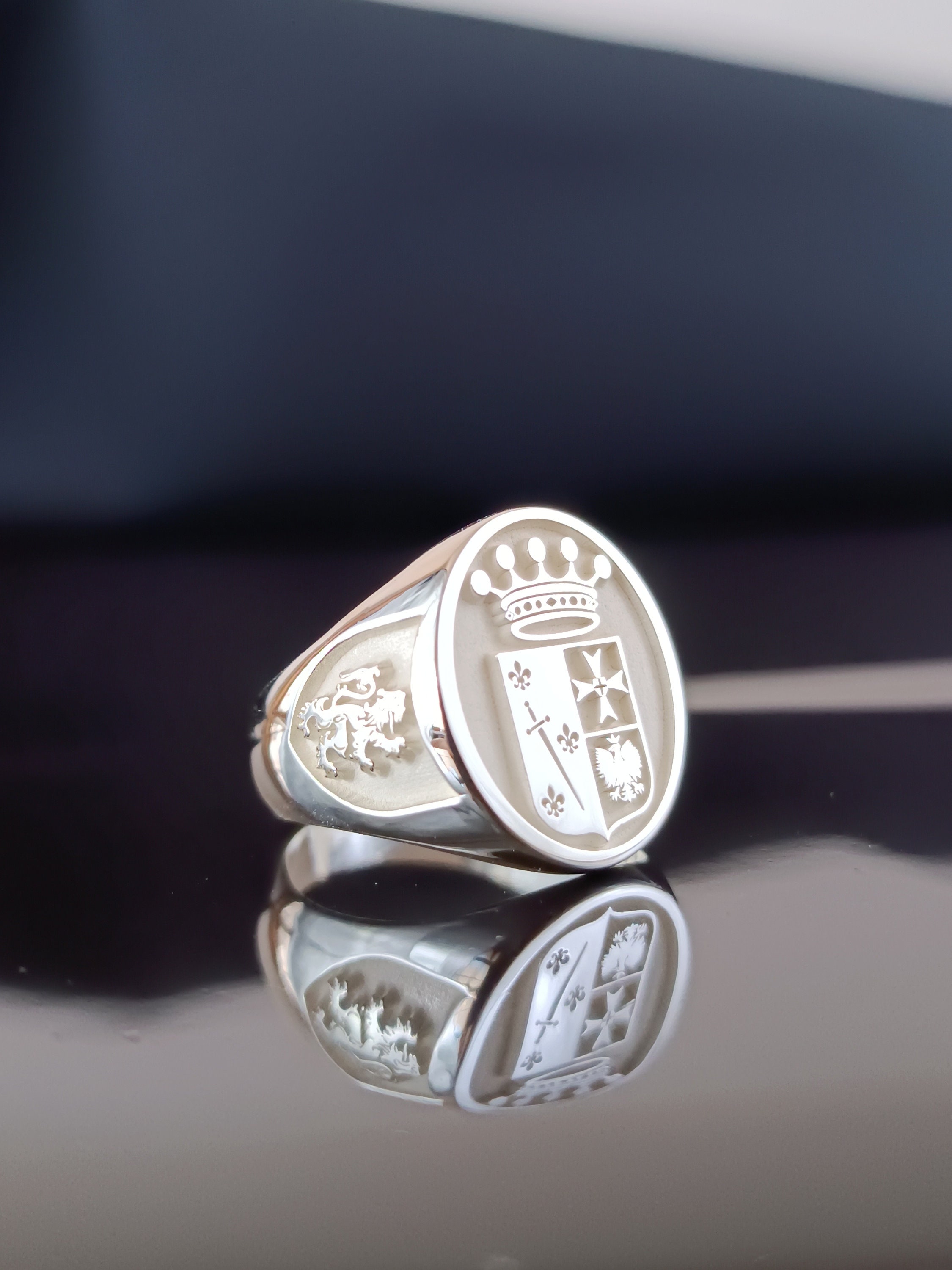 Crest Ring, Family Crest Signet Ring Christmas Gift, Coat of Arms Ring ...