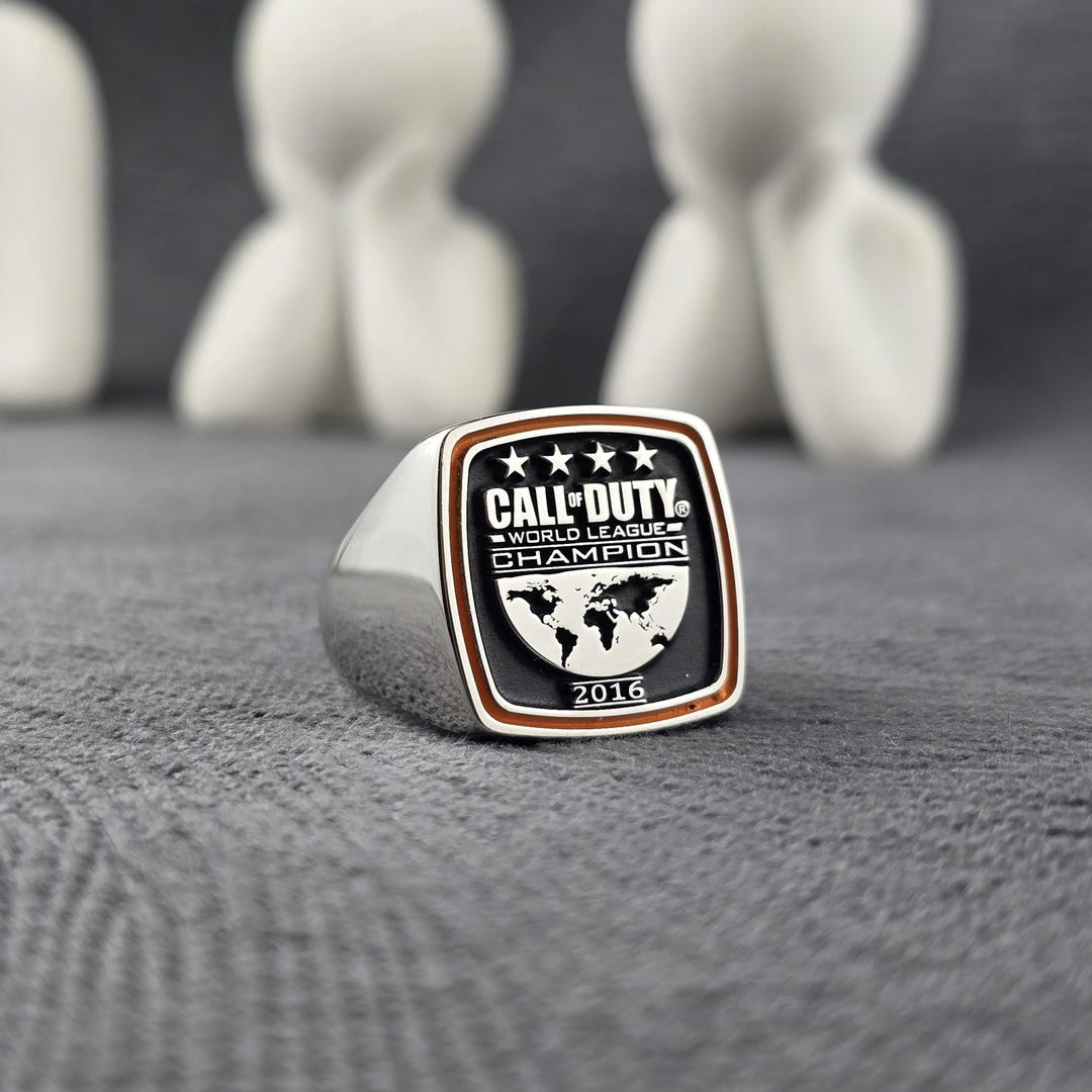 Call of Duty Champion Ring / Gamer Jewelry / Esports Trophy Ring ...
