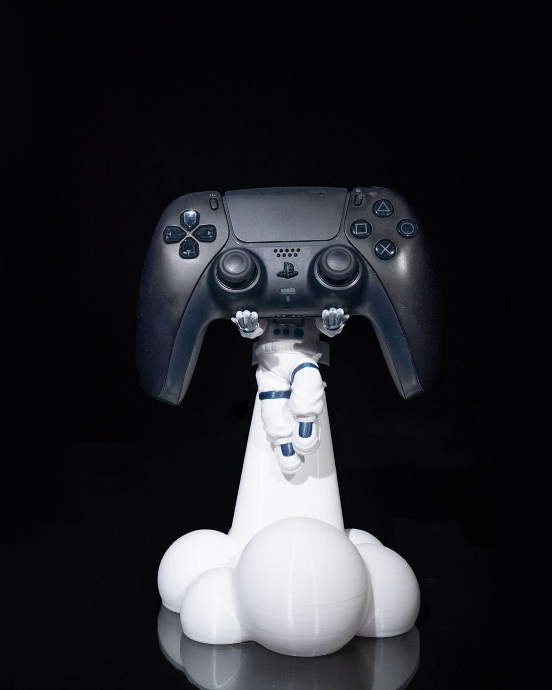 3d-printed Astronaut Console Controller Holder - Elevate Your Gaming ...