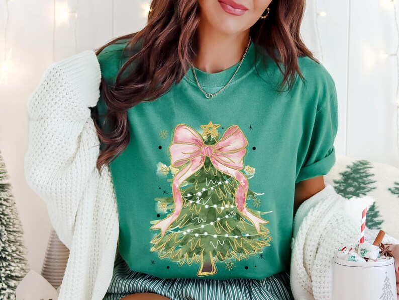 Comfort Colors Christmas Tree Shirt for Women Cute Christmas Tree ...