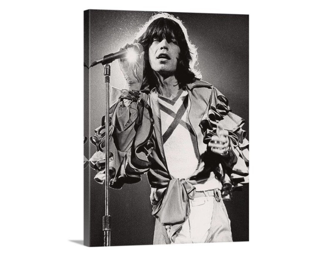 MJ Performing on Stage Wall Art Photo Posters Movies Celebrity Image ...