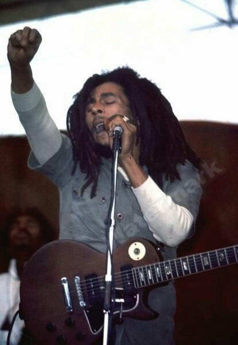 BOB MARLEY Reggae Superstar on Stage Wall Art Posters Movies Canvas ...