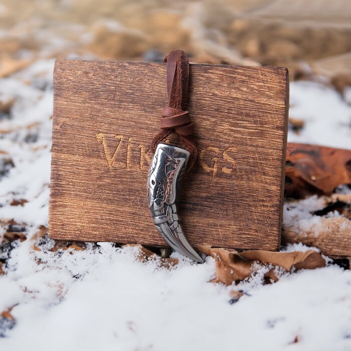 Wolf Fang Tooth Collart / Cord / Nordic Accessories for Men / Ideal ...