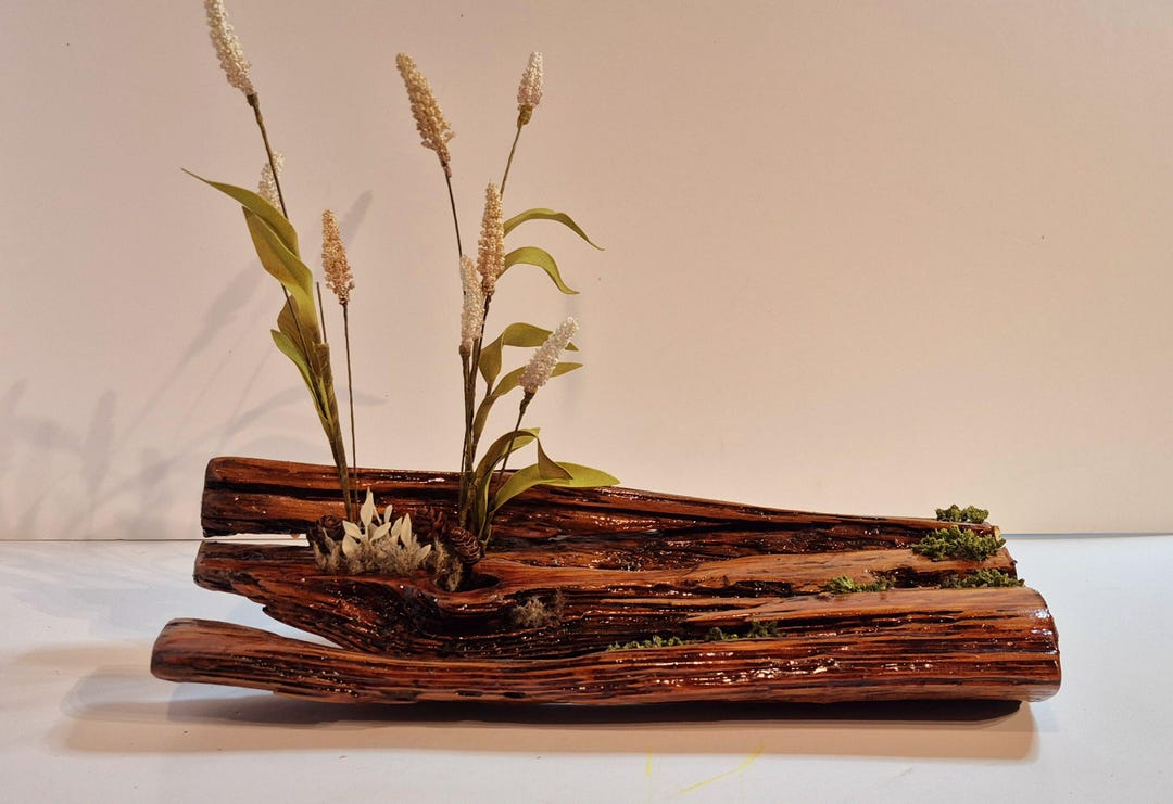 Custom Wood Centerpiece. Showcase Craftsmanship of Simple Natural ...