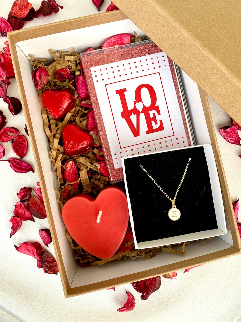 Valentine Gift Box, Customized Gift Box, Gift Box for Women, Chocolate ...