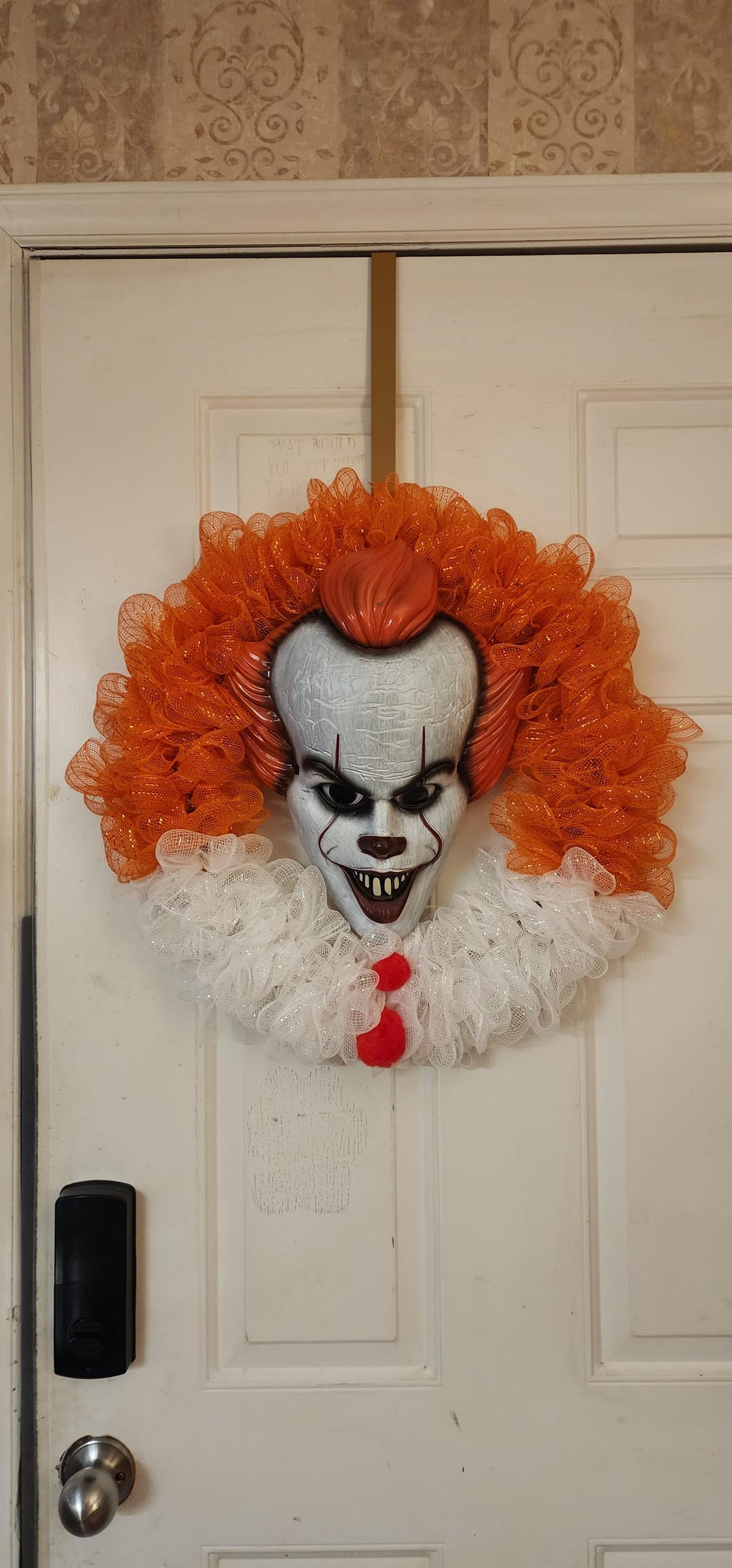 Pennywise Door Wreath - Custom Made With Real Halloween Mask - Etsy