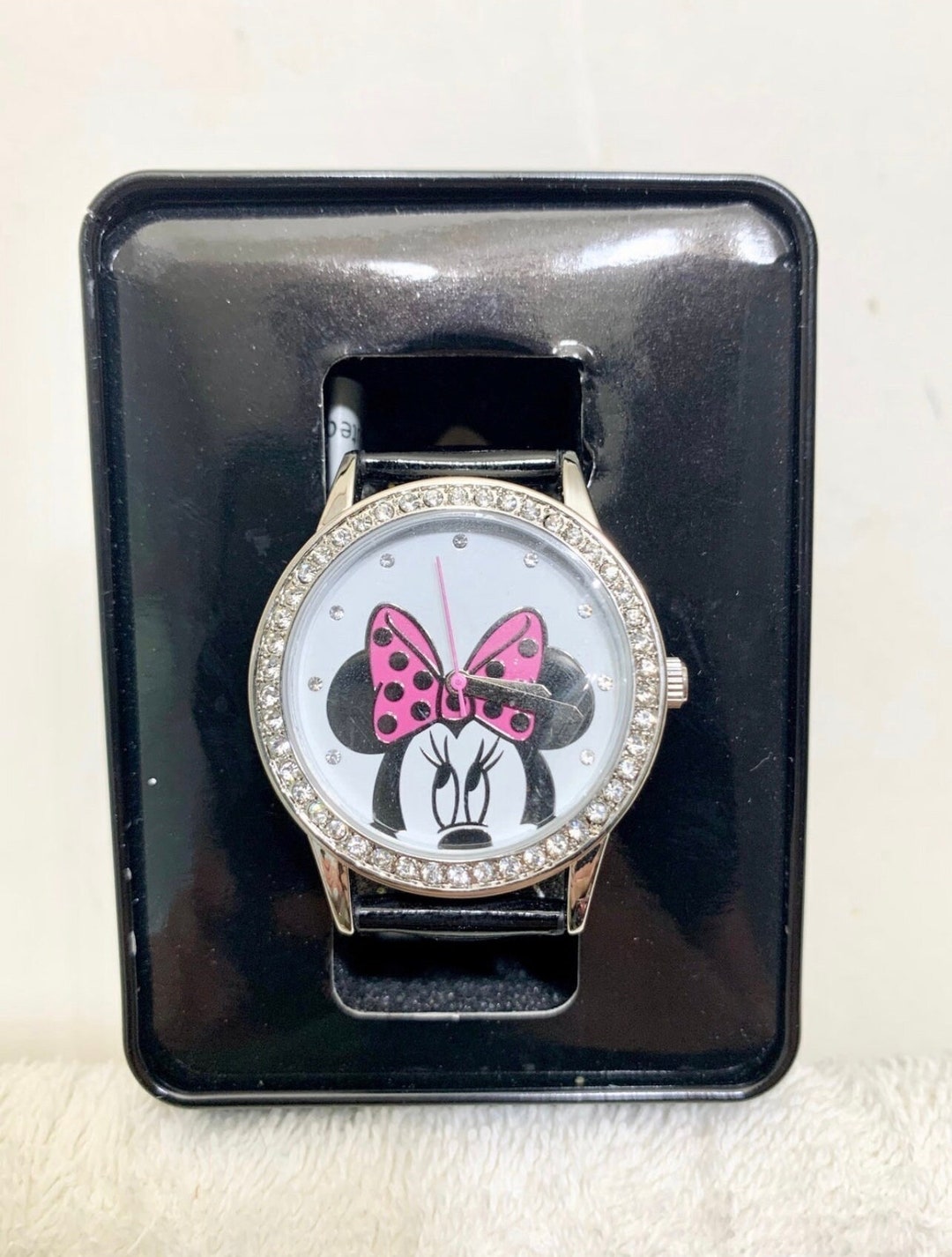 Disney Minnie Mouse Pink Bow Crystal Accents Analog Dial Watch - Black ...