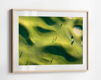 Minimalist Golf Print, Tiny Golfers Wall Decor, Vintage Green Sports ...