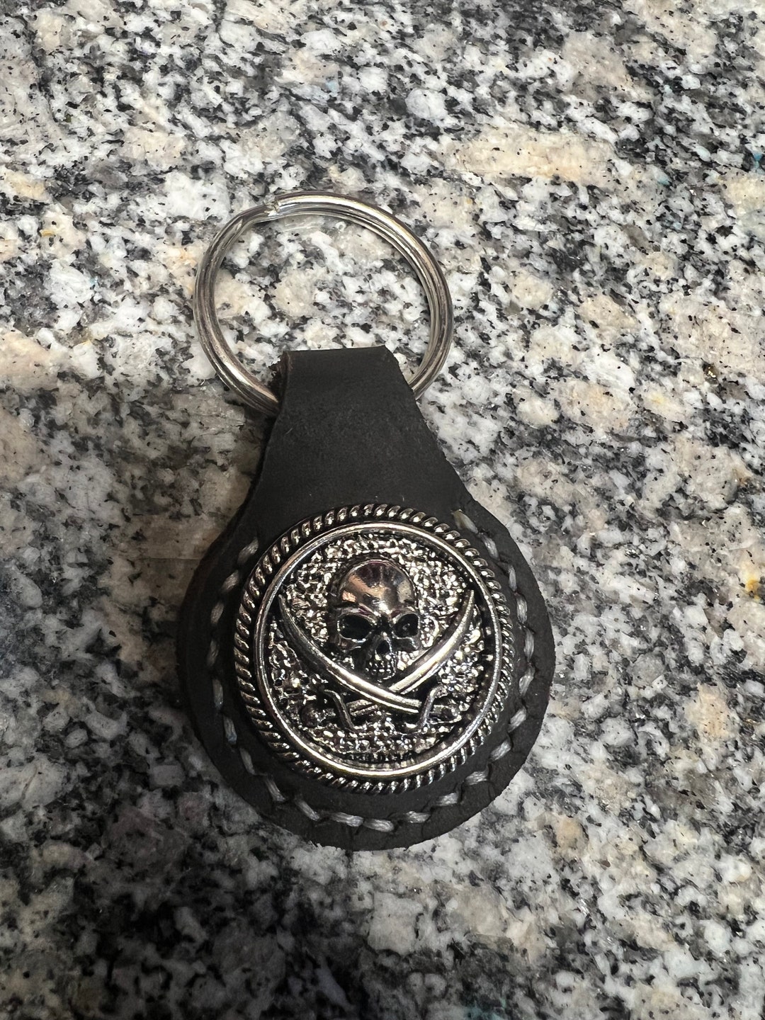 Leather Skull and Crossed Swords Keychain - Etsy