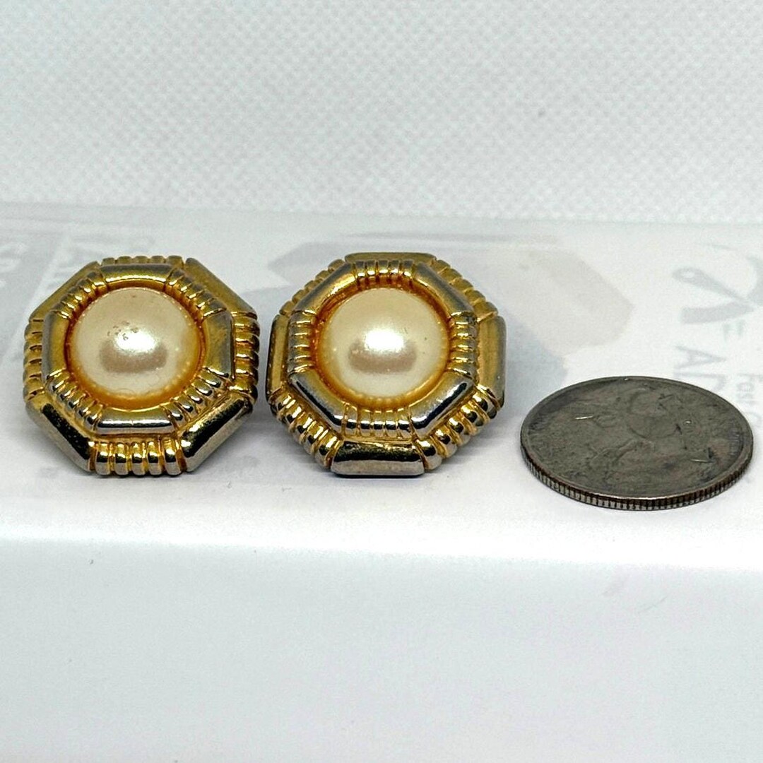 Vintage Gold Tone Octagon Pearl Clip-on Earrings 1" Retro Classic ...