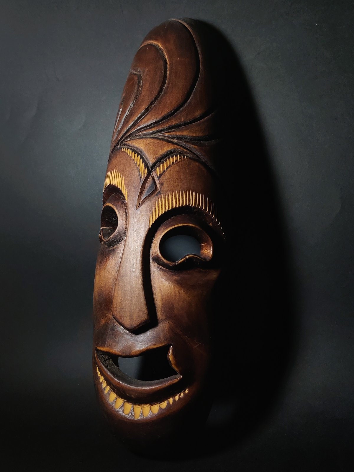 Hawaiian Style Wooden Tiki Mask/totem: Bringing the Spirit of Hawaii ...