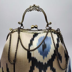 XL Women Kiss Lock Silk İkat Bag, Handwoven İkat Shoulder Bag, Top ...