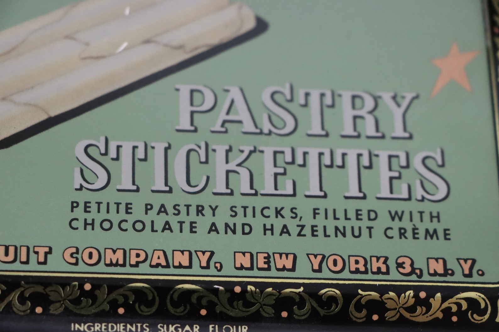 Vintage Collectible Tin Canister Pastry Stickettes Roll Biscuit Company ...