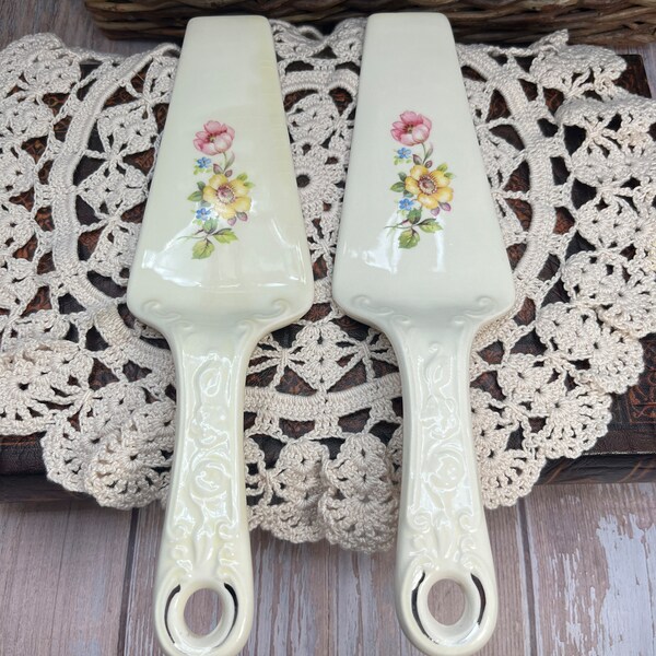 Ceramic Cake Server - Etsy