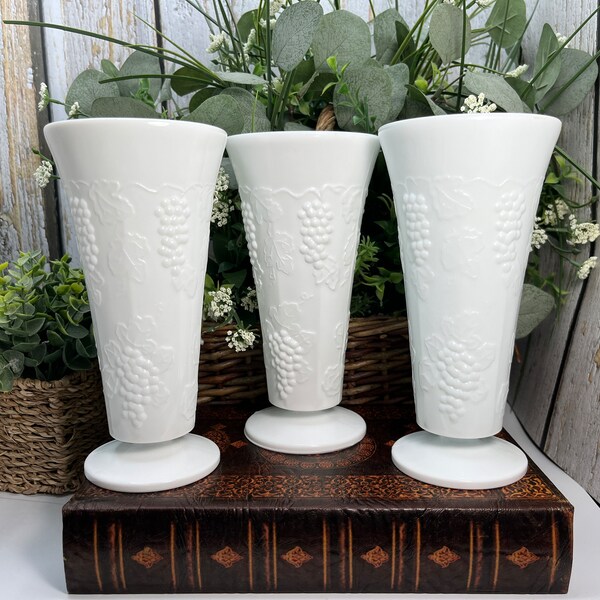 Milk Glass Grape Vine Vase - Etsy