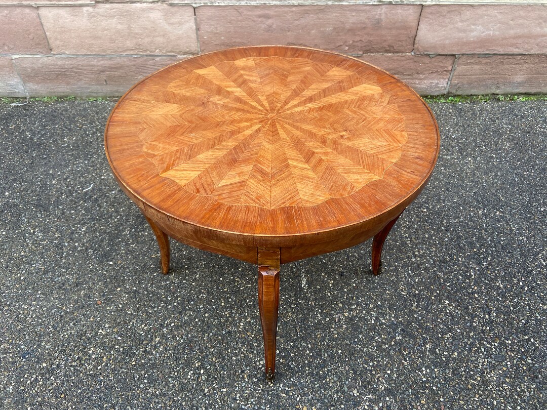 Round Kidney Table With Lively Veneer Wood Inlaid With Flowers Louis Xv ...