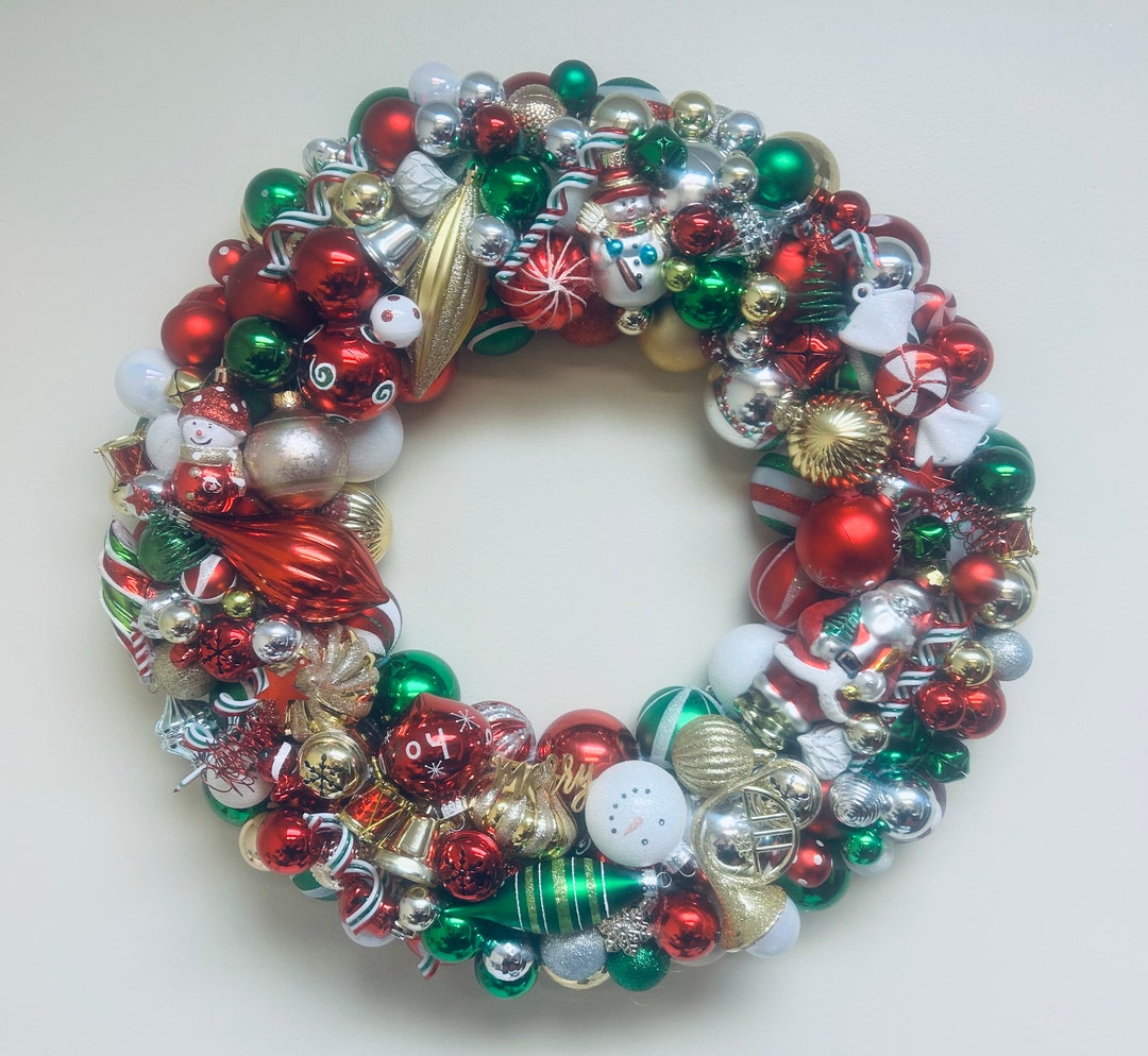 Vintage Santa Christmas Bulb Wreath - Etsy