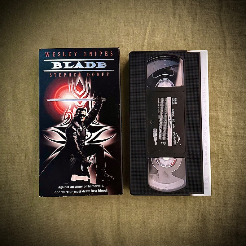 Blade VHS TAPE 90s Classic Action Fantasy Wesley Snipes, Stephen Dorff ...