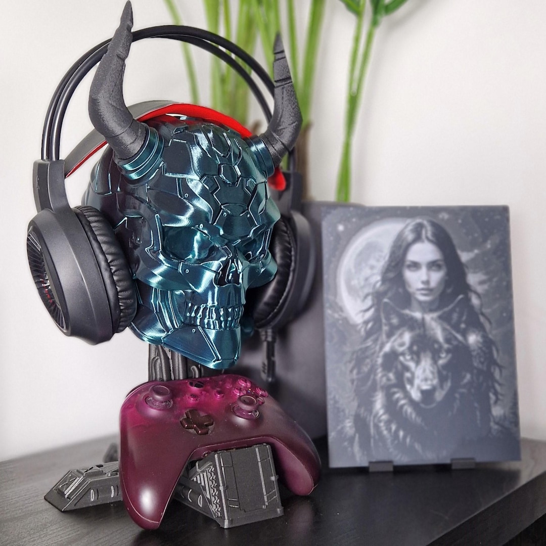 Sci Fi Skull Controller Headset Holder Stand | Unique Gaming Headset ...