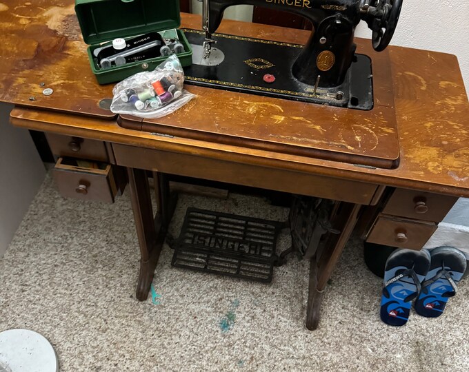 Singer Vintage Sewing Machine Model 15K 1918 With Treadle - Etsy Canada