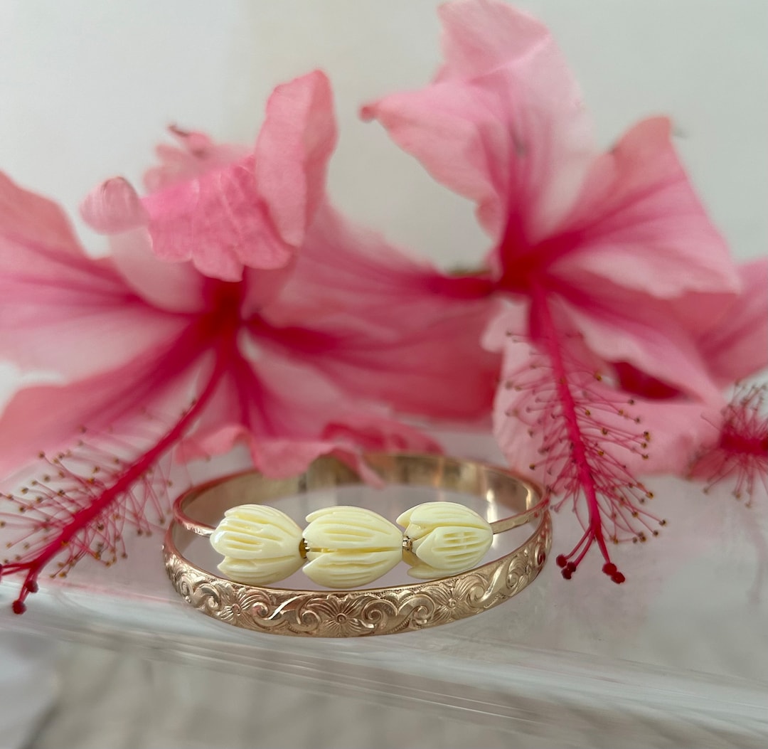 Pikake Heirloom Set - Etsy