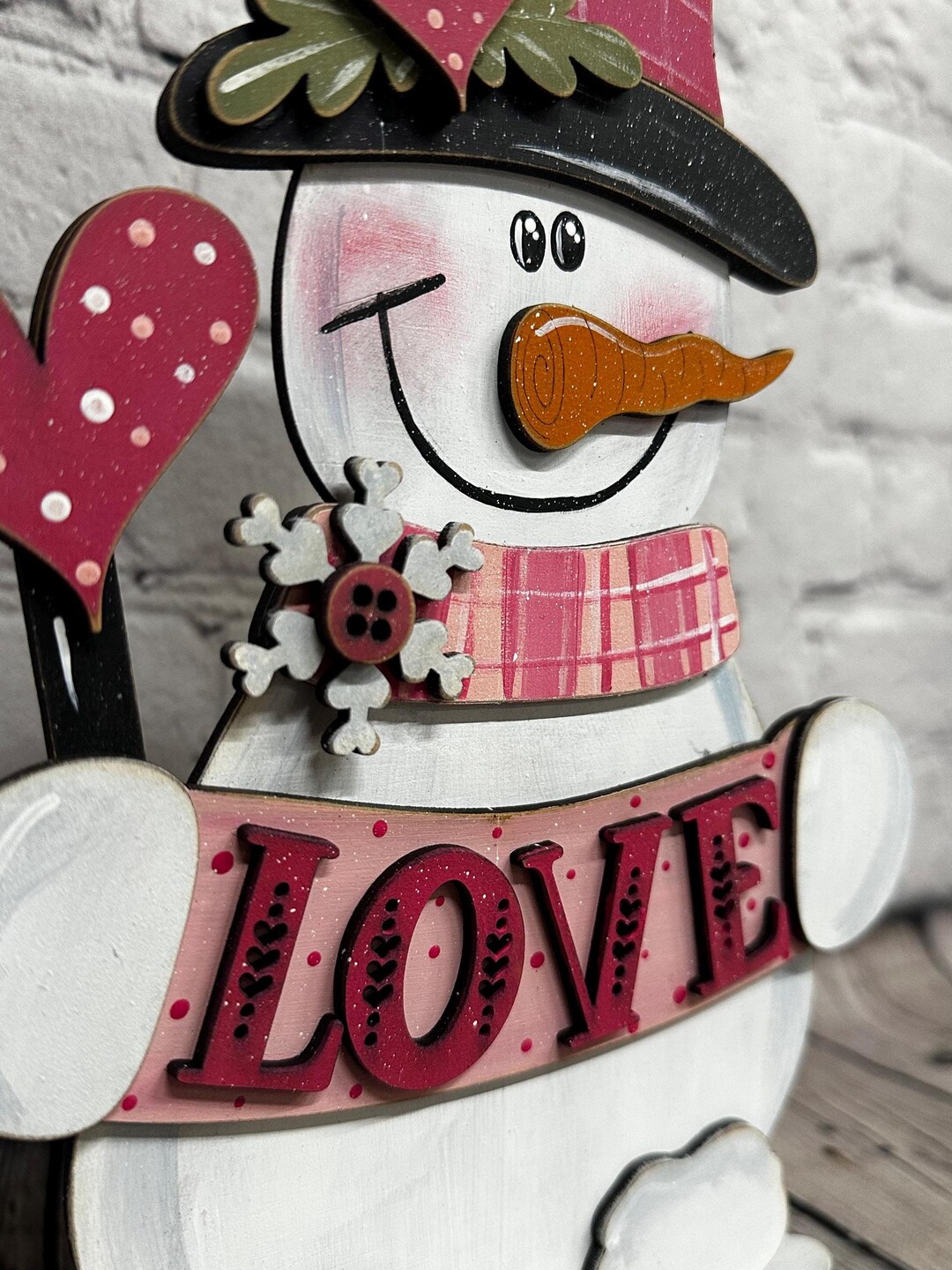 DIY "love" Valentine's Day Snowman Shelf Sitter | DIY Wood Crafts ...
