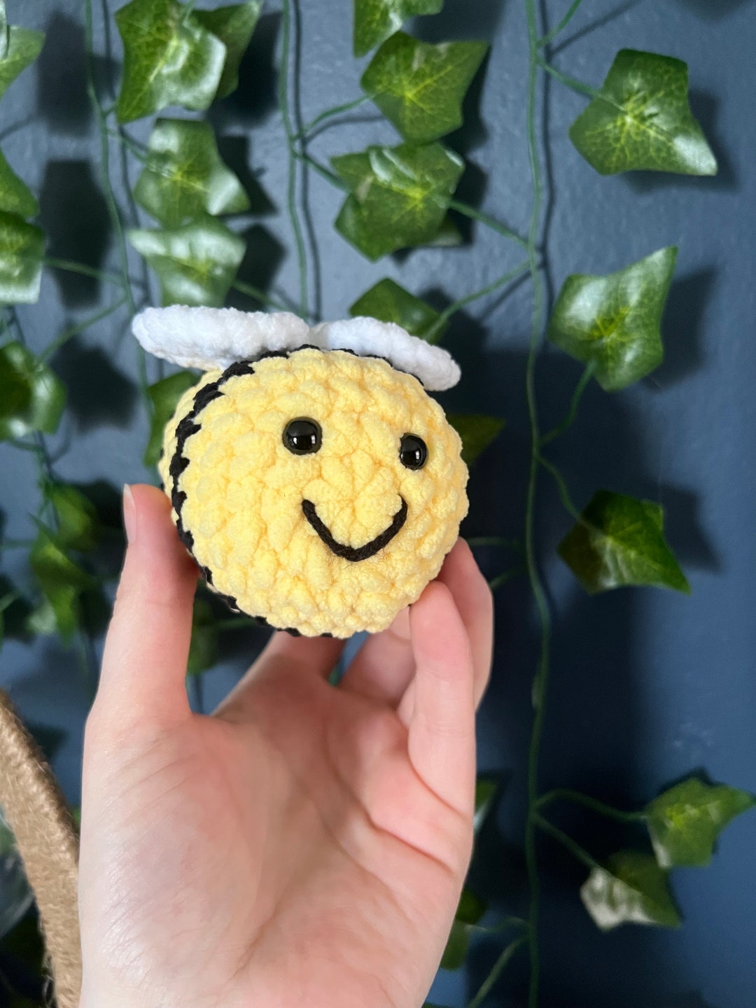 Pocket Bee / Crochet Bee Mini Plushie - Etsy