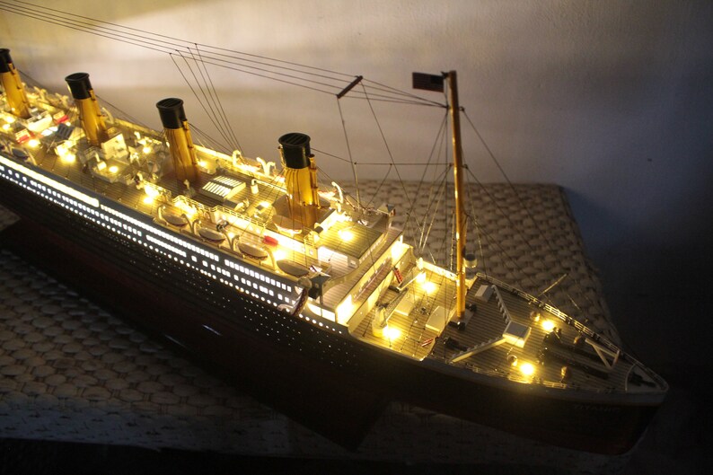 Titanic Ship Model With Lights, Special Edition, Home Decor, Ship ...