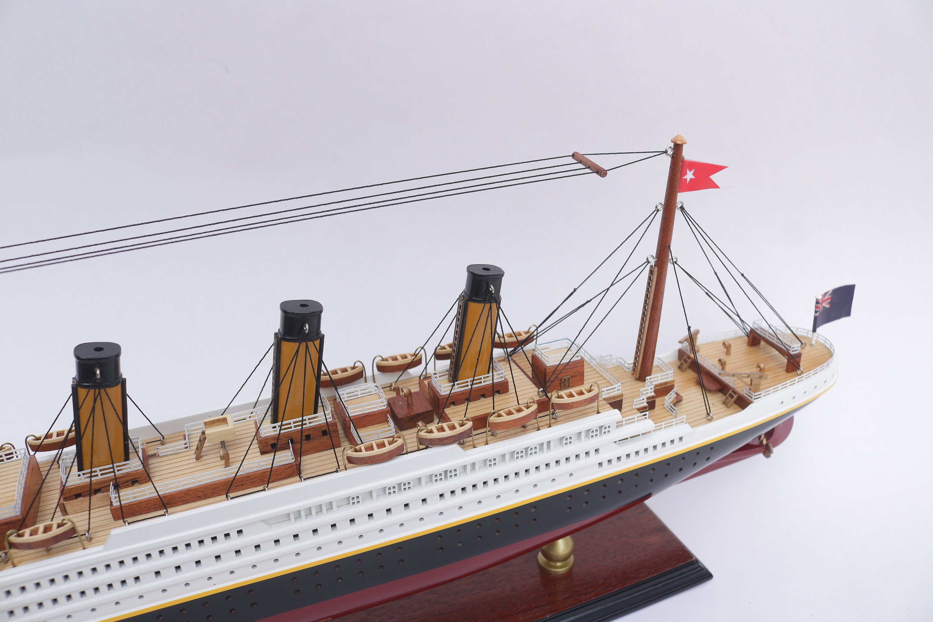 RMS Titanic Ship Model Handcrafted Wooden Cruise Models, Tall Ships ...