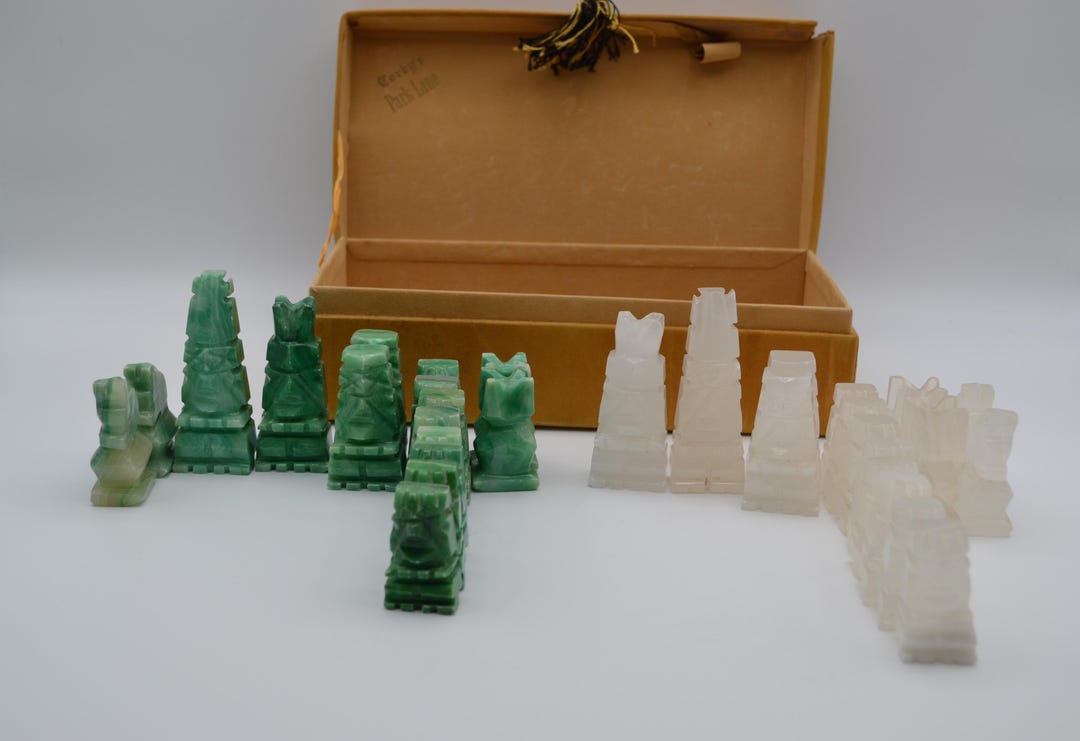 VINTAGE Carved Onyx AZTEC Chess Set - Etsy