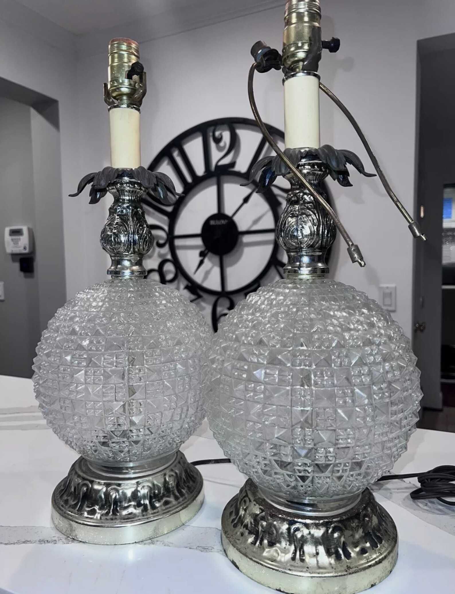 2 Vintage Clear Glass Spike Globe Pineapple Table Lamp MCM Swag Pair ...