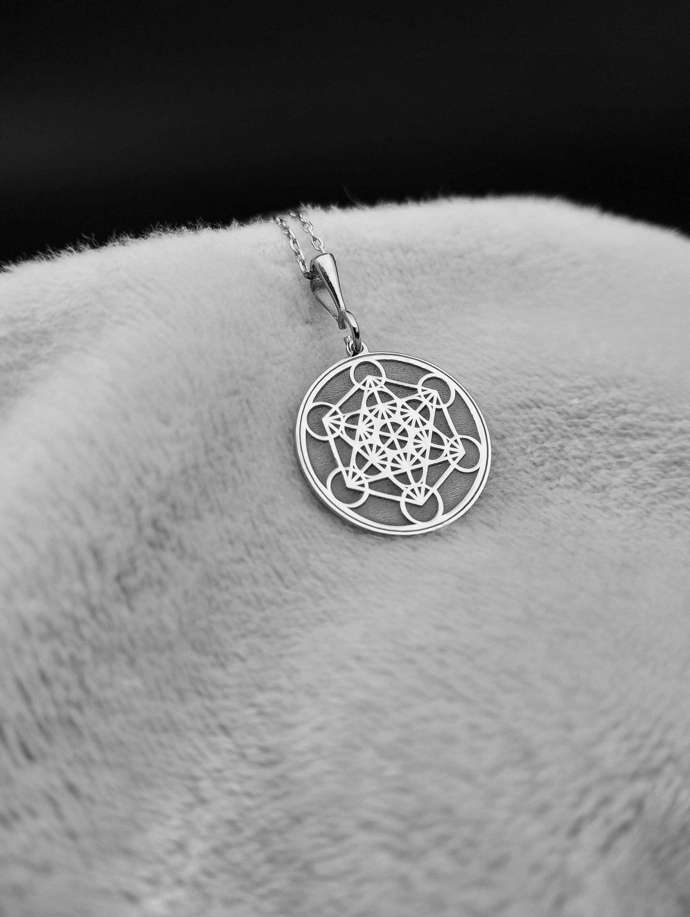 14K Gold Metatron Necklace, Metatron Cube Necklace, Dainty Archangel ...