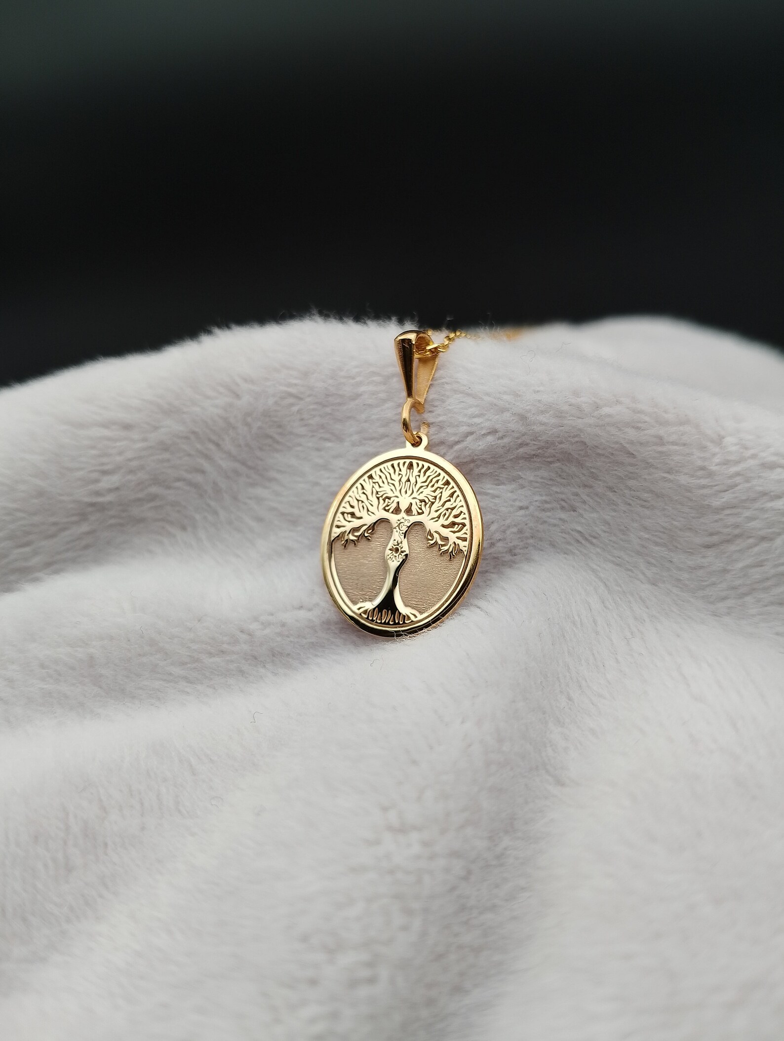 14K Solid Gold Tree of Life Necklace: Dainty Family Charm - Etsy